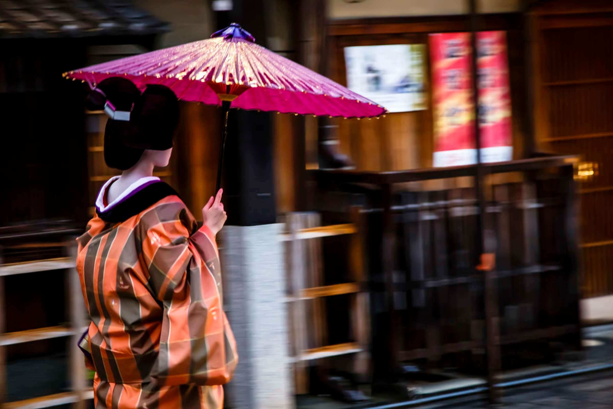 Geisha Experience Kyoto: Tour Kyoto's Gion District