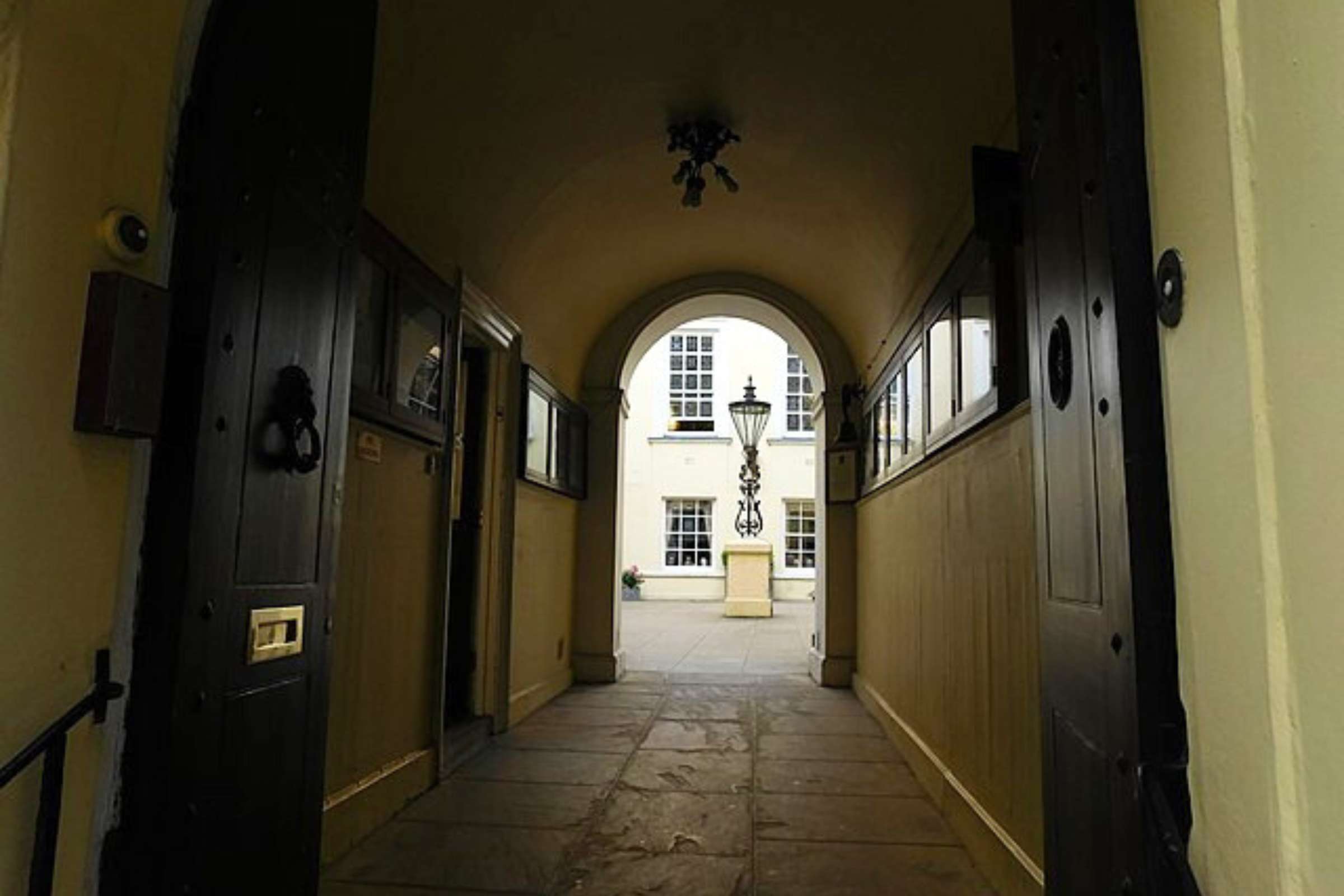 Charles Dickens London Literary Tour | Context Travel Audio Tours