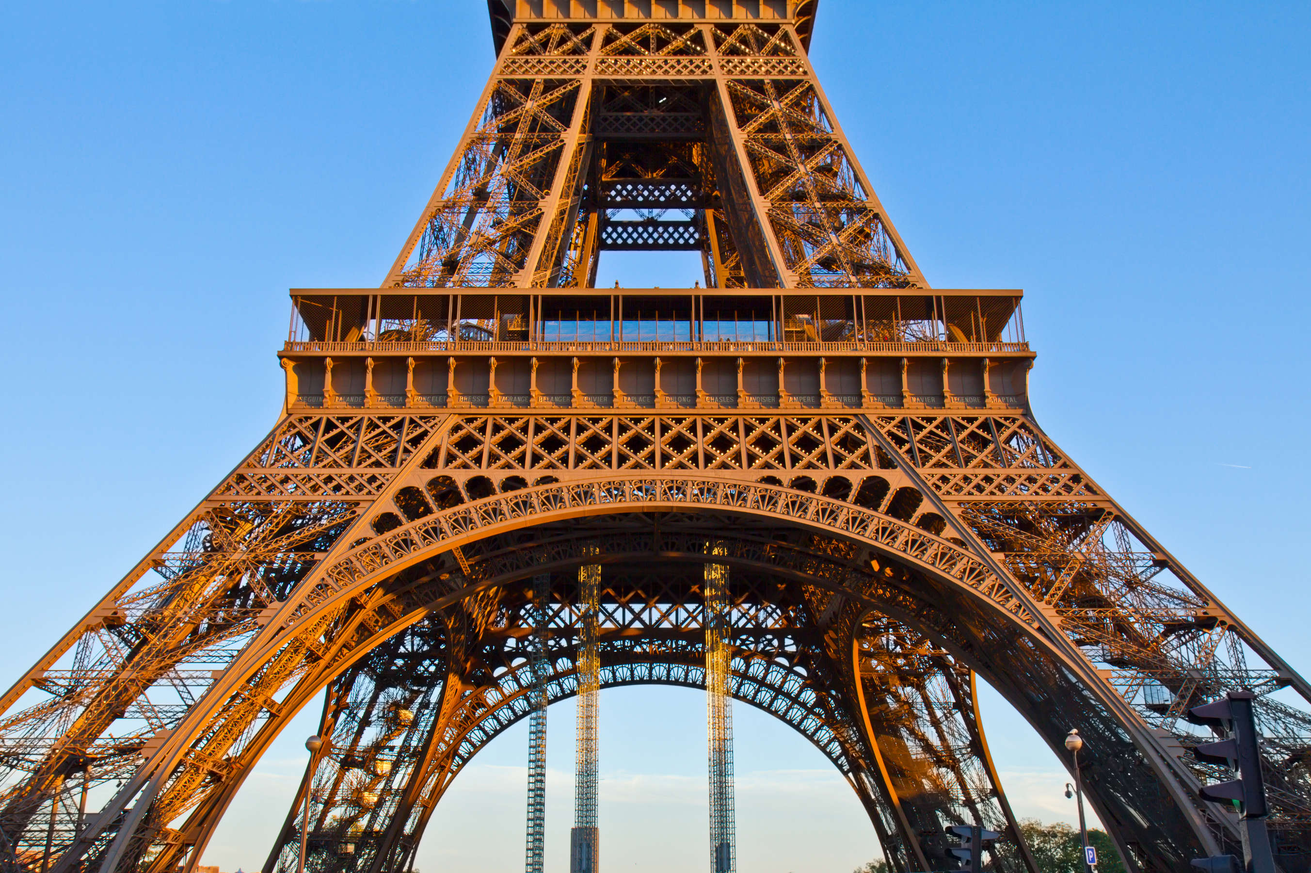 Eiffel Tower Facts - Context Travel