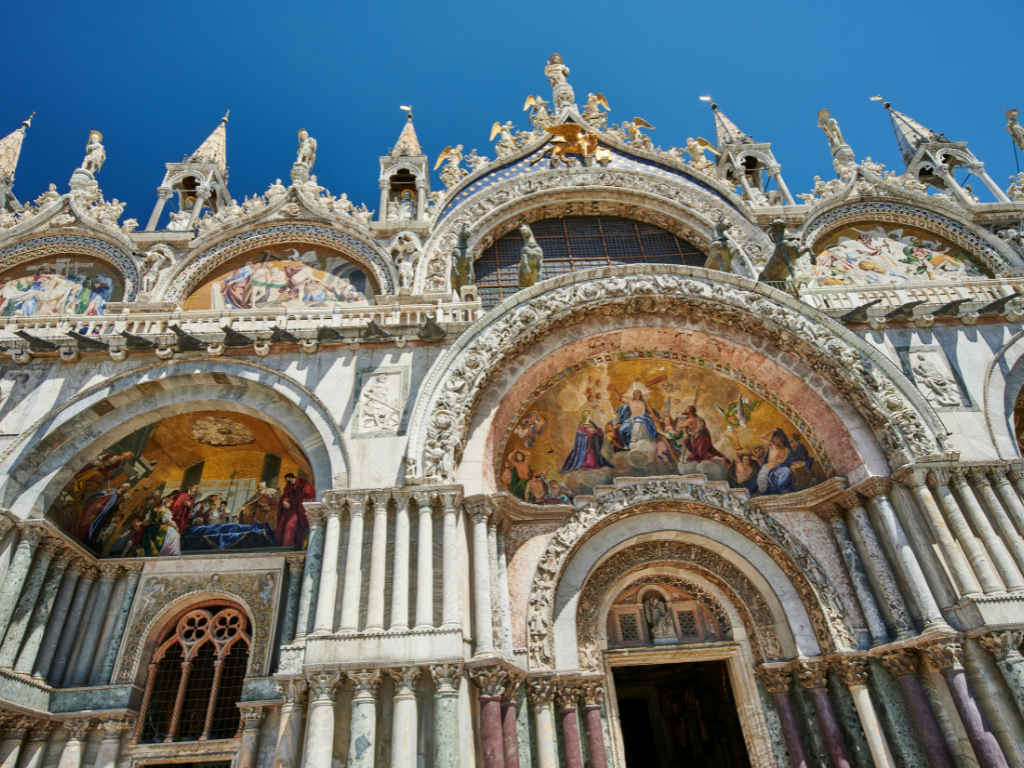 13 Must-See Venice Attractions & Their Histories